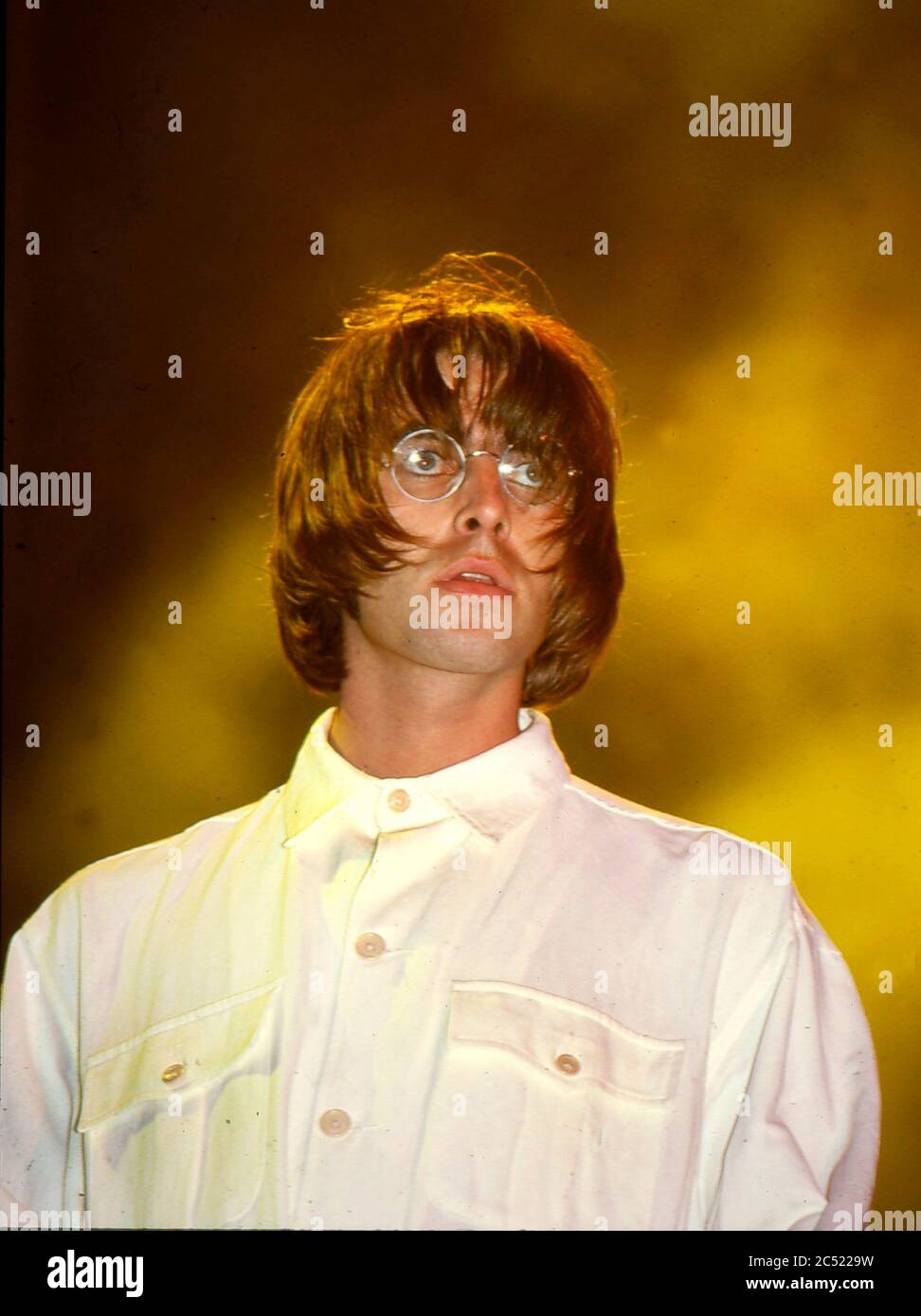 Paul mcguigan oasis hi-res stock photography and images - Alamy