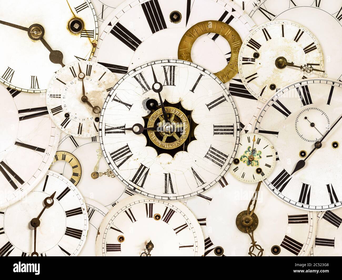 Antique Clock Face Wallpaper