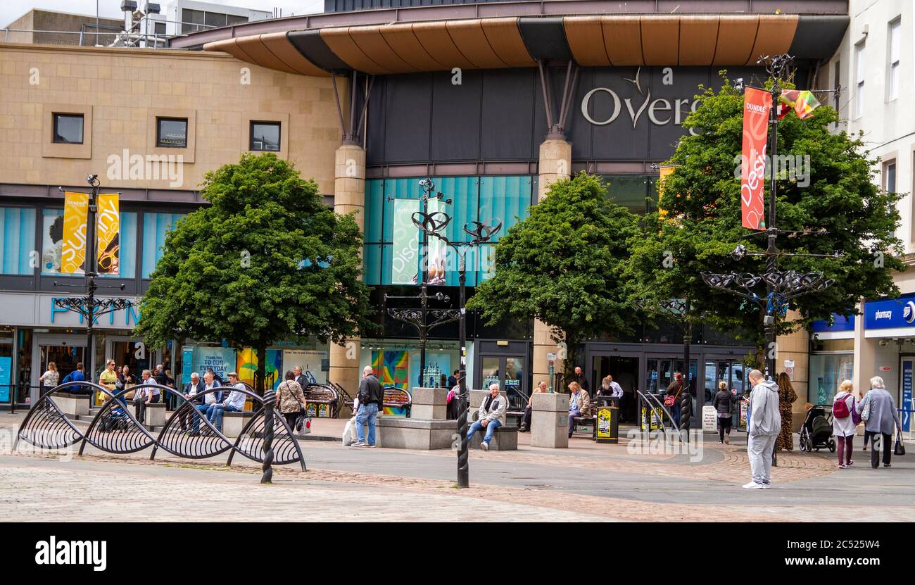 Shoppers shopping at overgate shopping centre hi-res stock photography ...