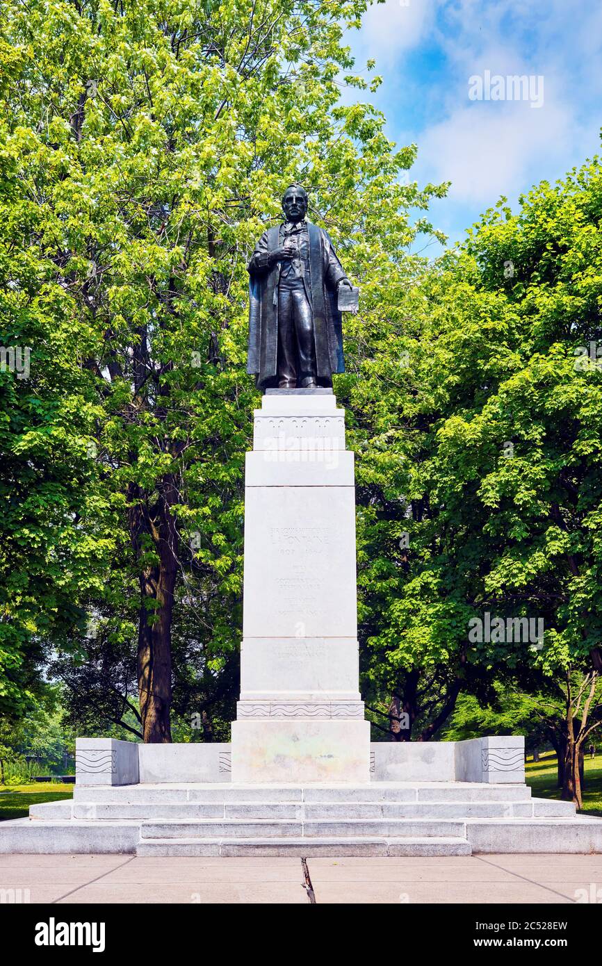 Montreal french statue hi-res stock photography and images - Alamy
