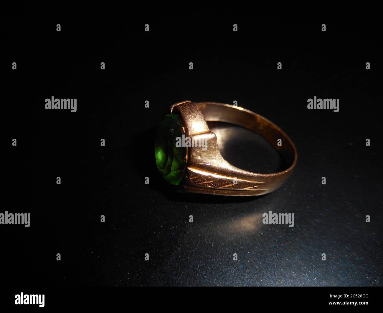 Ruby ring hi-res stock photography and images - Alamy