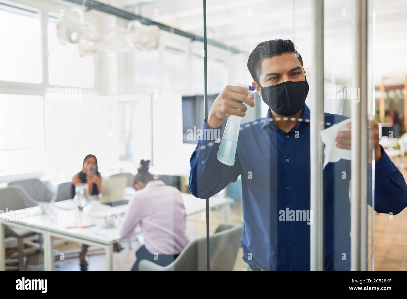 Face against glass hi-res stock photography and images - Alamy