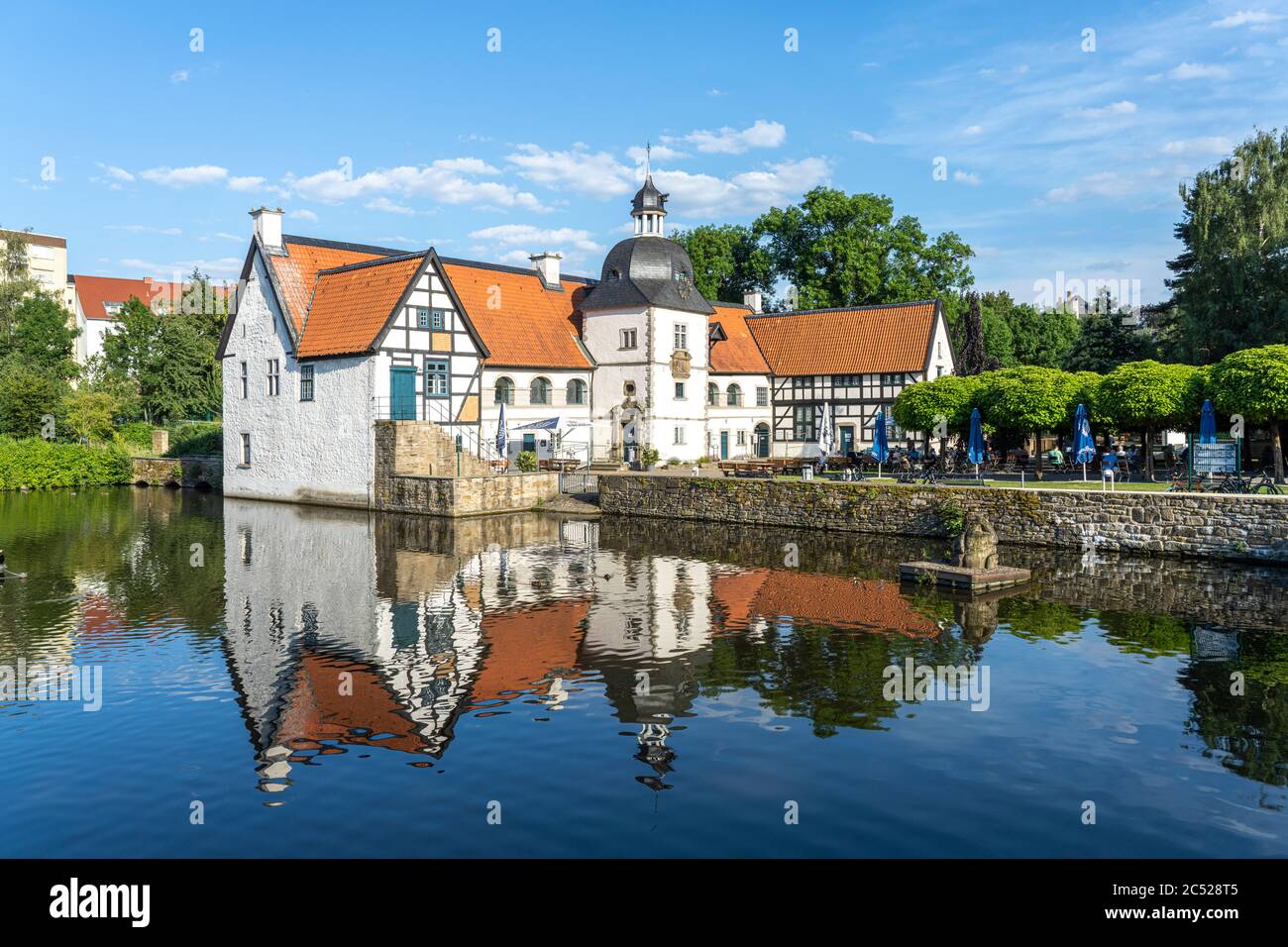 Wasserschloss Haus Rodenberg im Stadtteil Aplerbeck, Dortmund ...