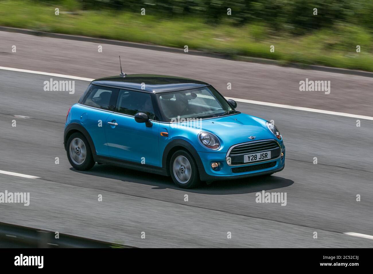 3 door car hi-res stock photography and images - Alamy