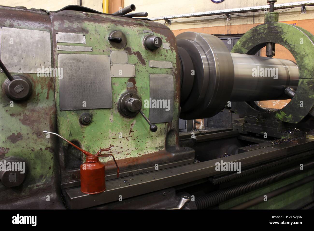 Metal lathe components hi-res stock photography and images - Alamy