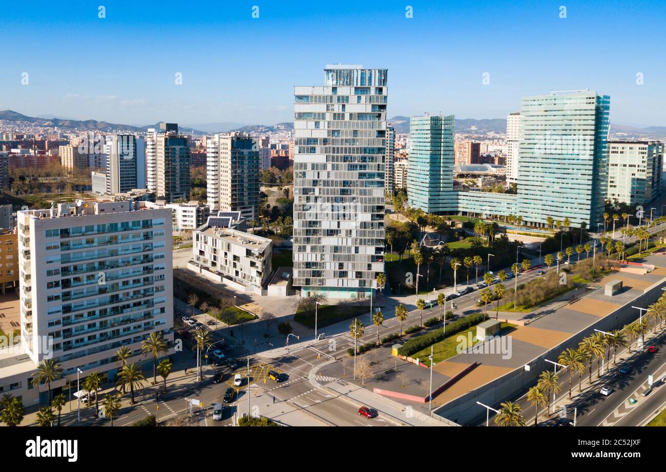 Barcelona flats blocks hi-res stock photography and images - Alamy