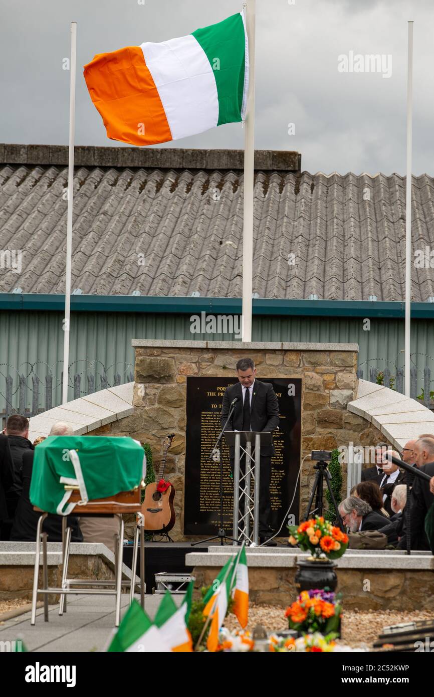 Bobby storey funeral gerry adams hi-res stock photography and images ...
