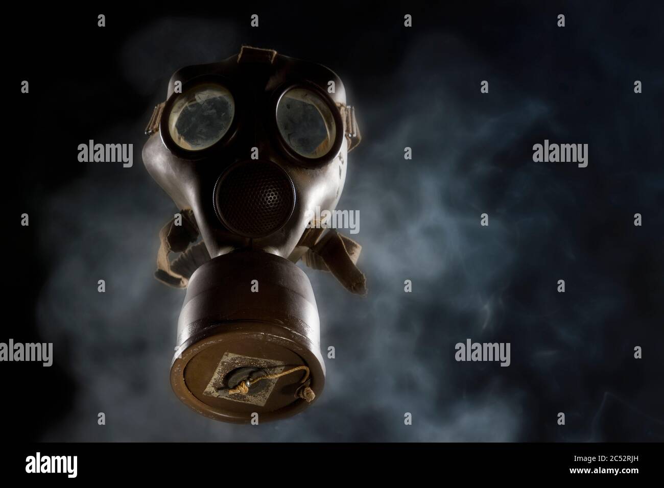 World war ii gas mask hi-res stock photography and images - Alamy