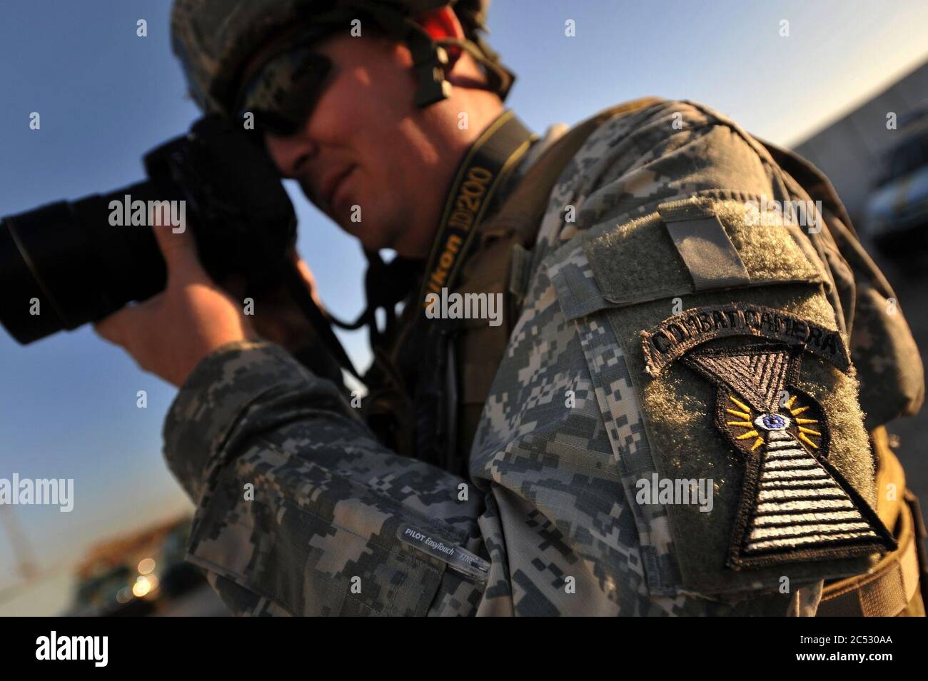 Iraqi police patrol Sadiah Stock Photo - Alamy