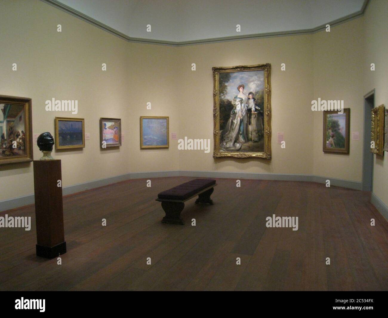 Interior view, Worcester Art Museum Stock Photo - Alamy