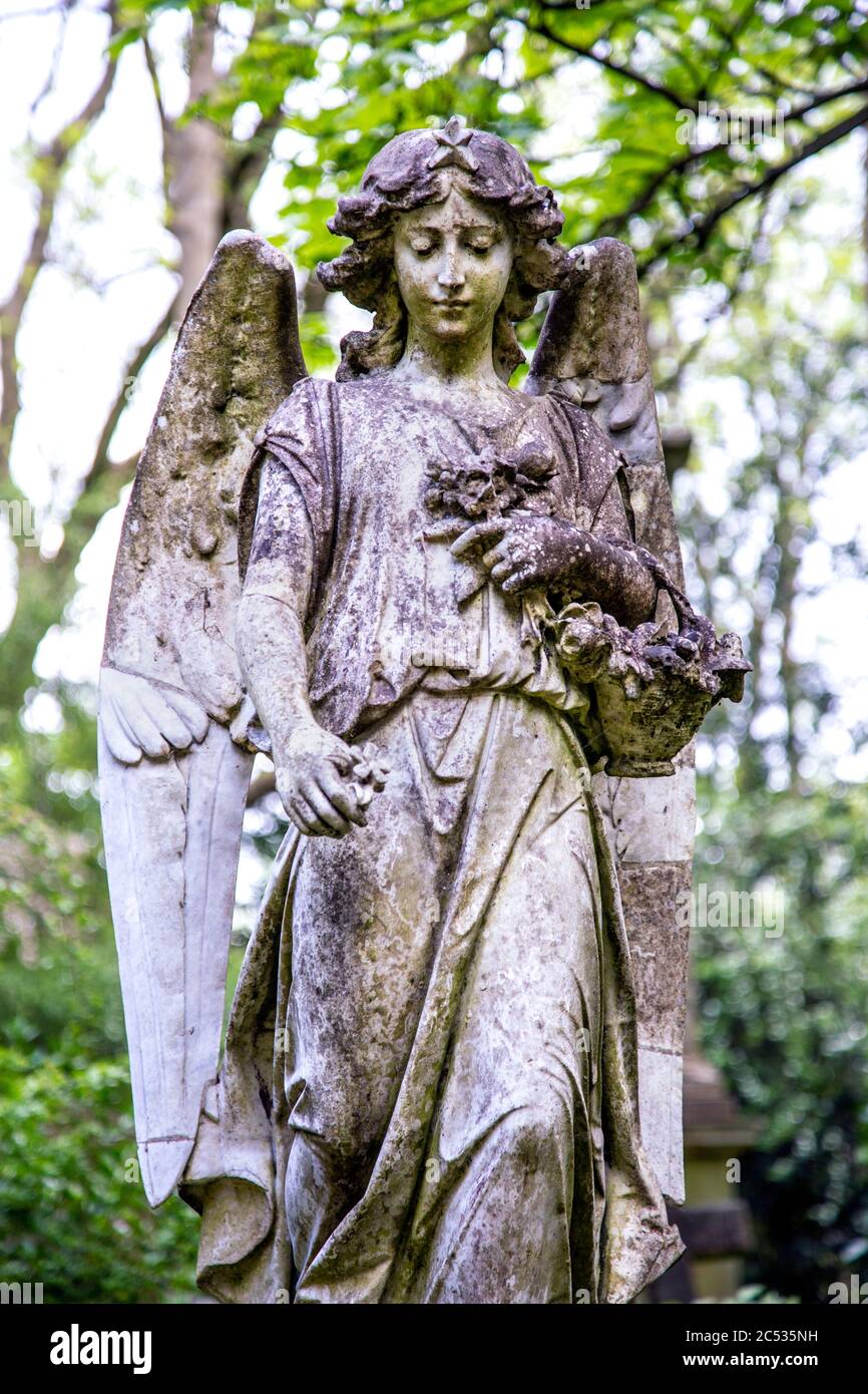Highgate cemetery angel hi-res stock photography and images - Alamy