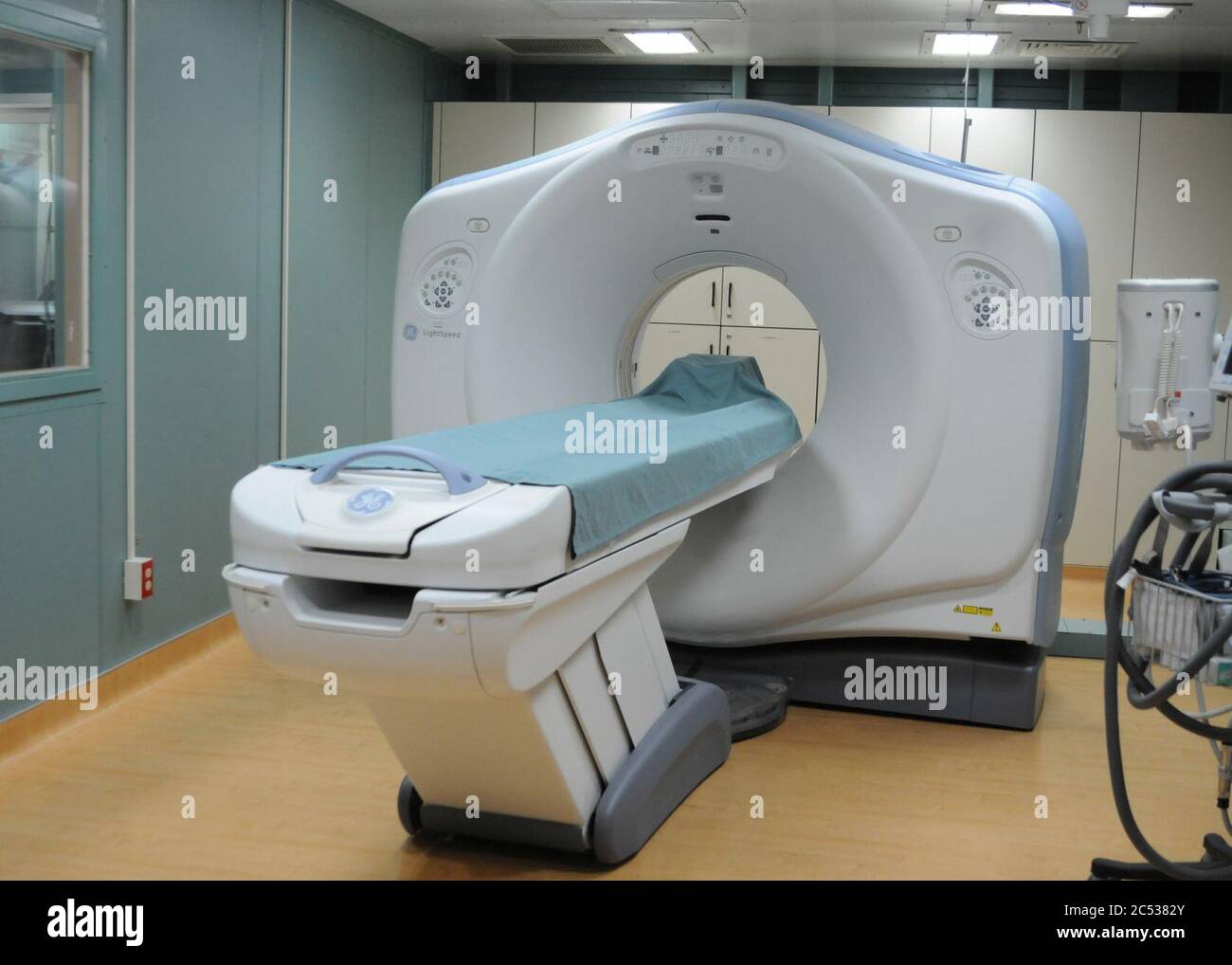 Inside the rooms of USNS Mercy 120523 Stock Photo - Alamy