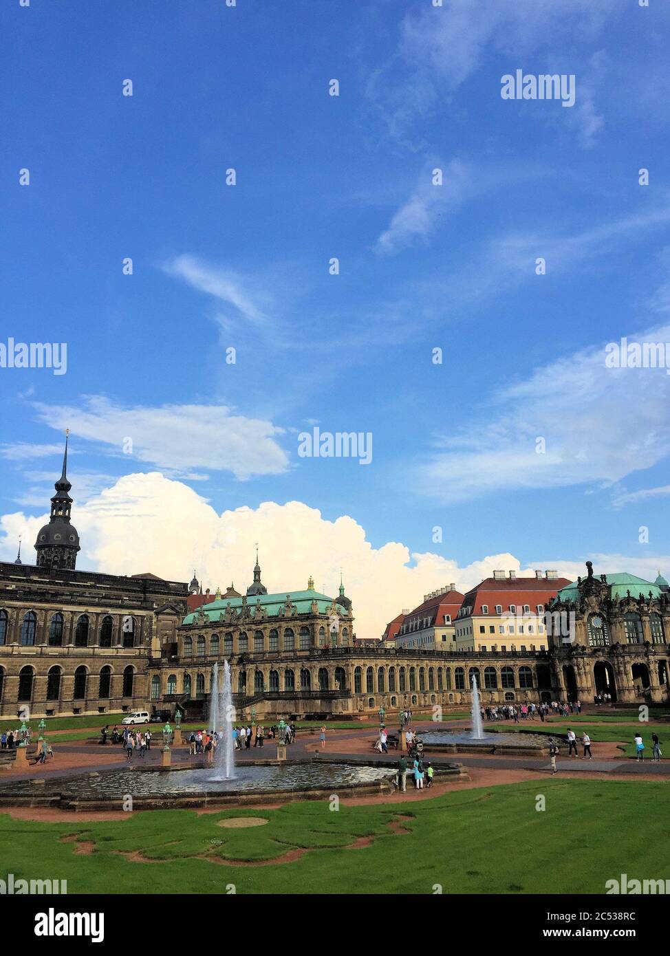 Downtown scenery hi-res stock photography and images - Alamy