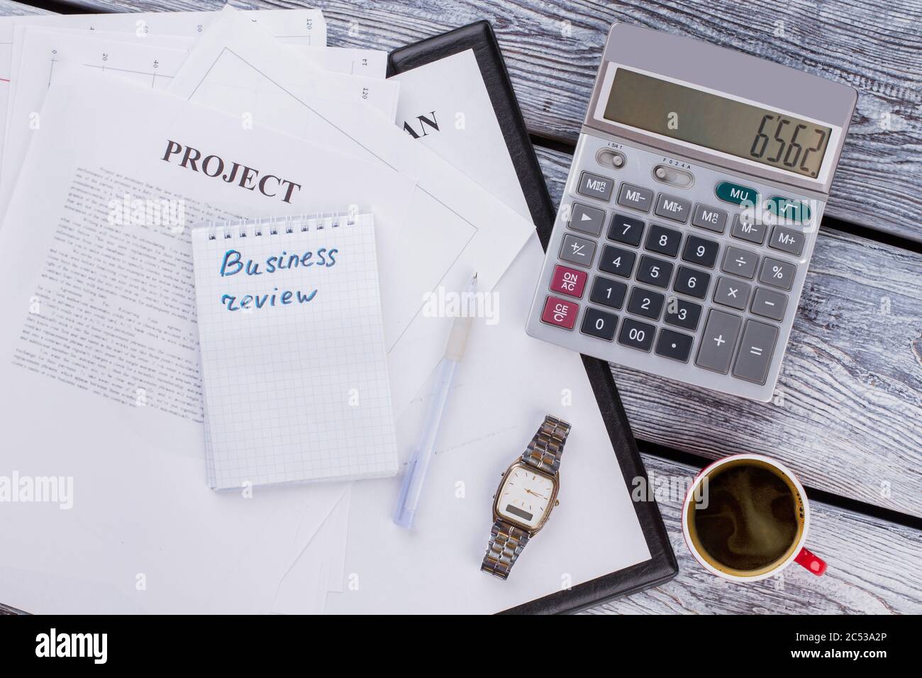 Project review form hi-res stock photography and images - Alamy