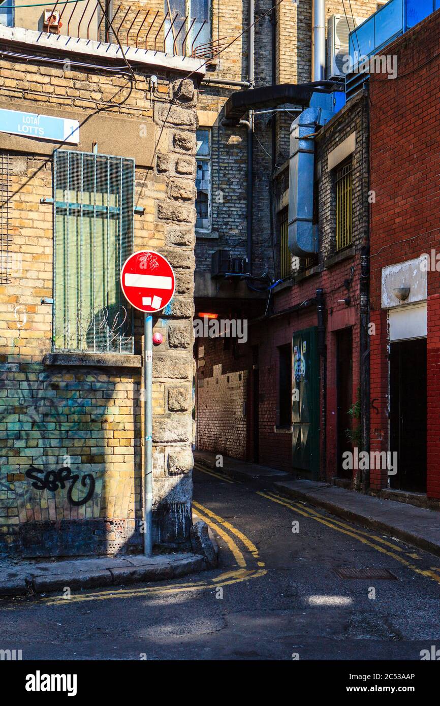 Dublin road signs hi-res stock photography and images - Alamy