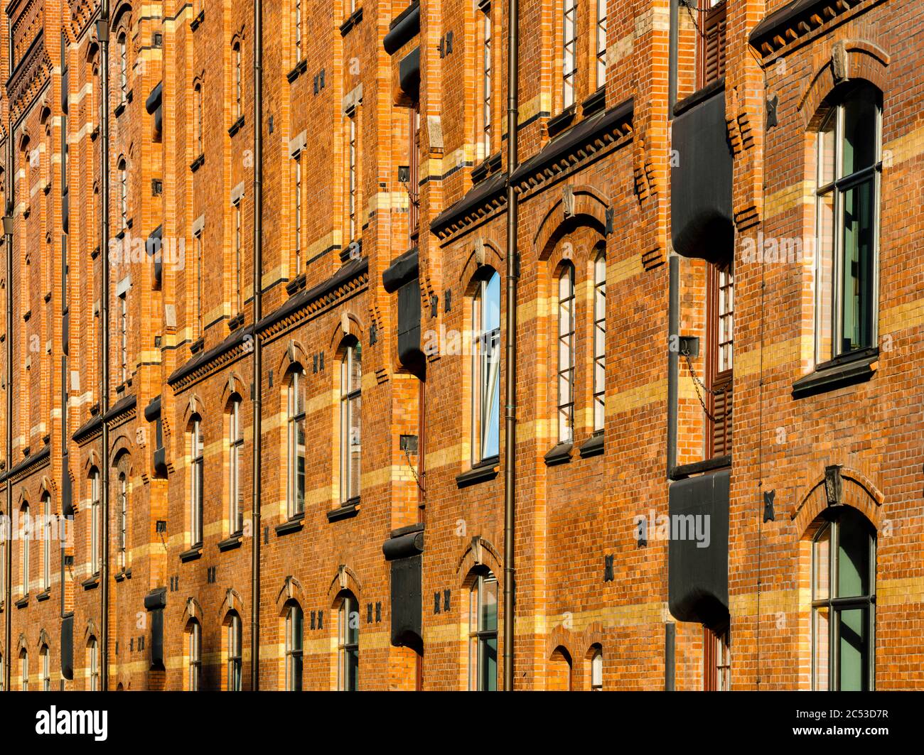 Metropolitan storage warehouse building hi-res stock photography and ...