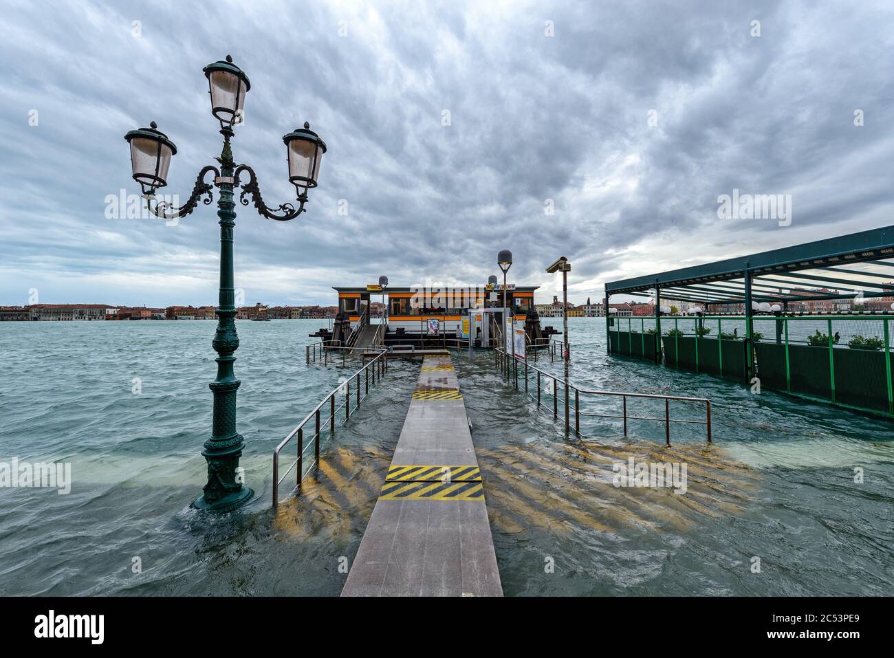 Houses, canal, lagoon, water, flood, Aqua Alta, boat, water bus ...