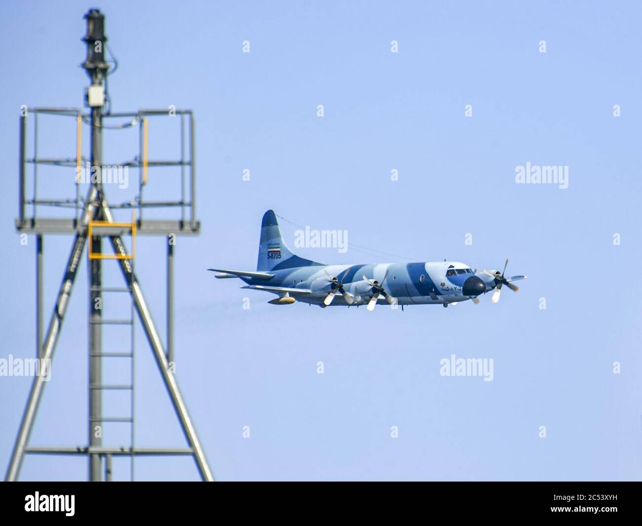 Iranian Lockheed P-3F Orion in flight over the Gulf of Oman on 11 ...