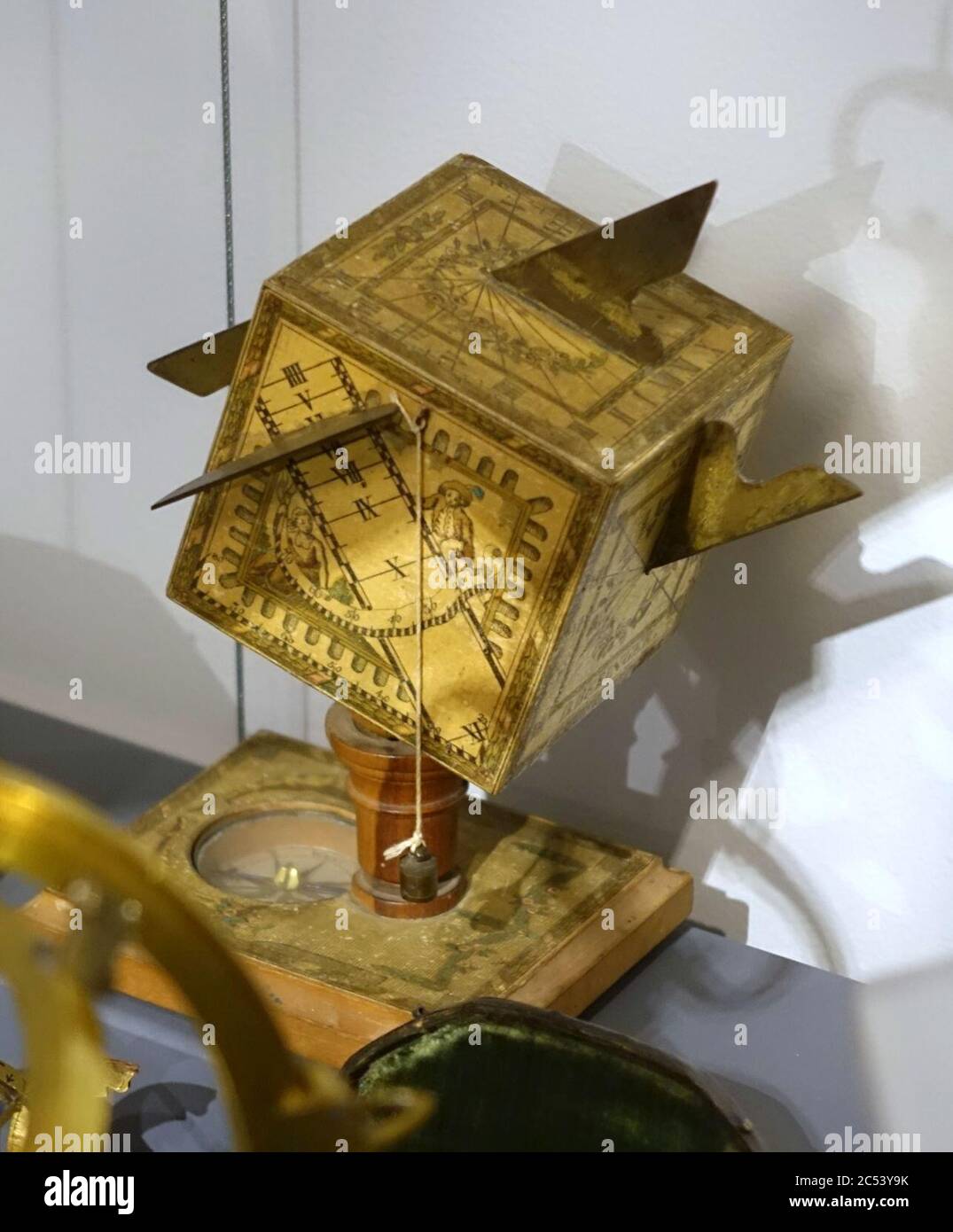 Inclining cube sundial, by David Beringer, Nuremberg, c. 1777-1821 Stock Photo - Alamy