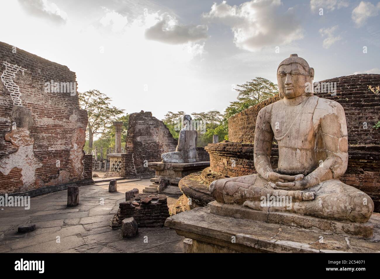 Structural archaeological temples hi-res stock photography and images - Alamy