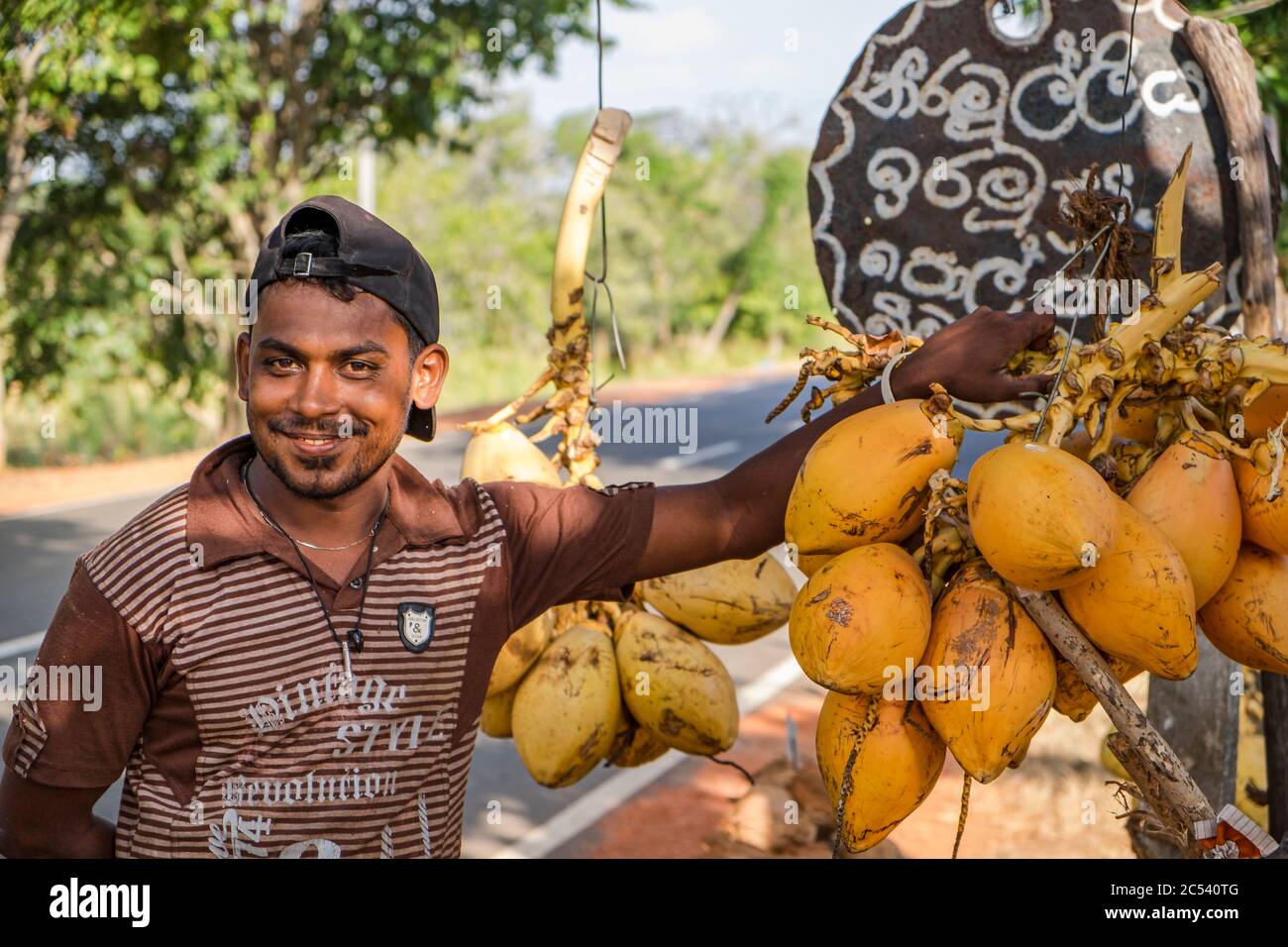 Coconut salesperson hi-res stock photography and images - Alamy