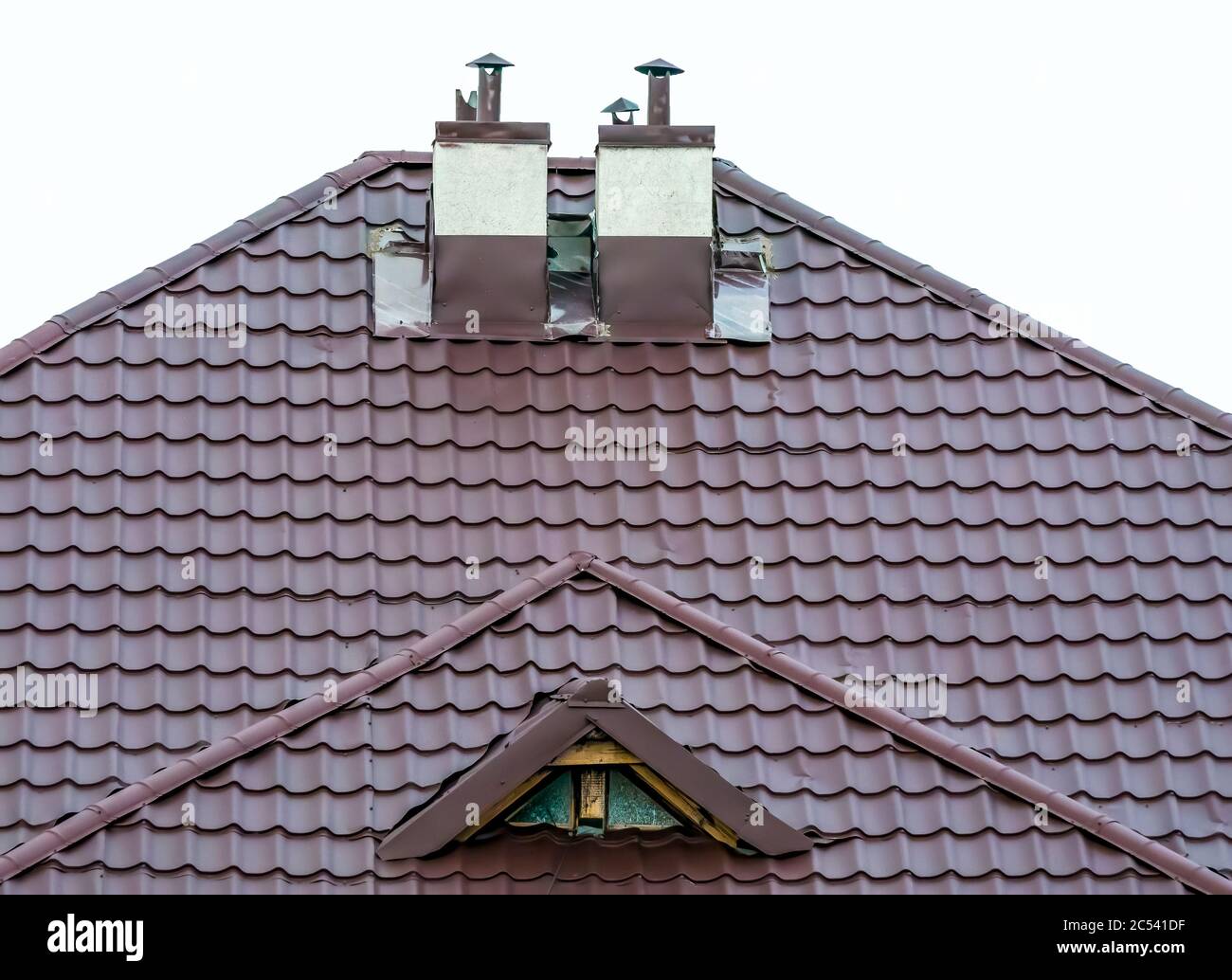 Red tile cladding hi-res stock photography and images - Alamy
