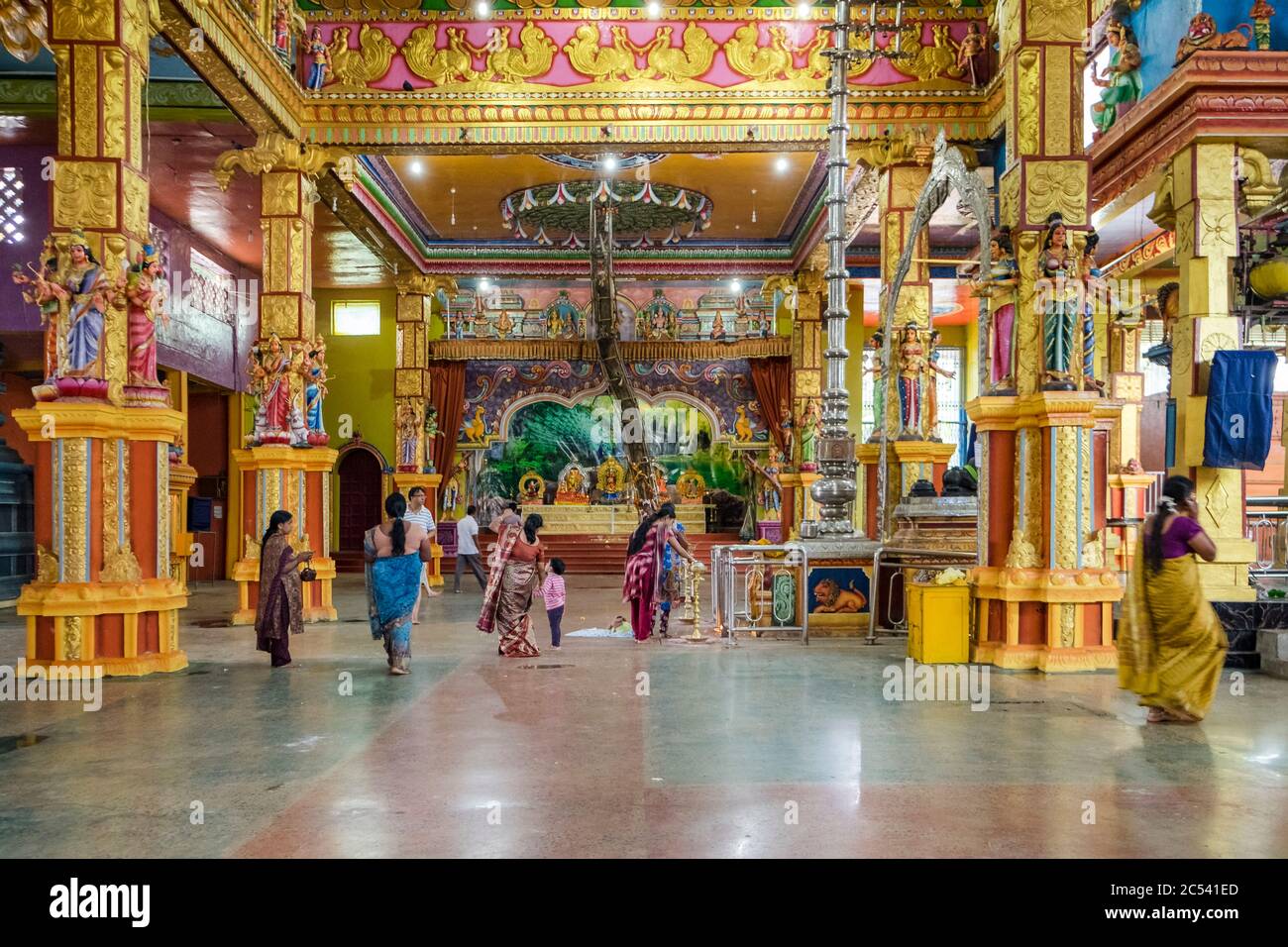Hall in the Sri Muthumariamman Temple, Sri Lanka Stock Photo - Alamy