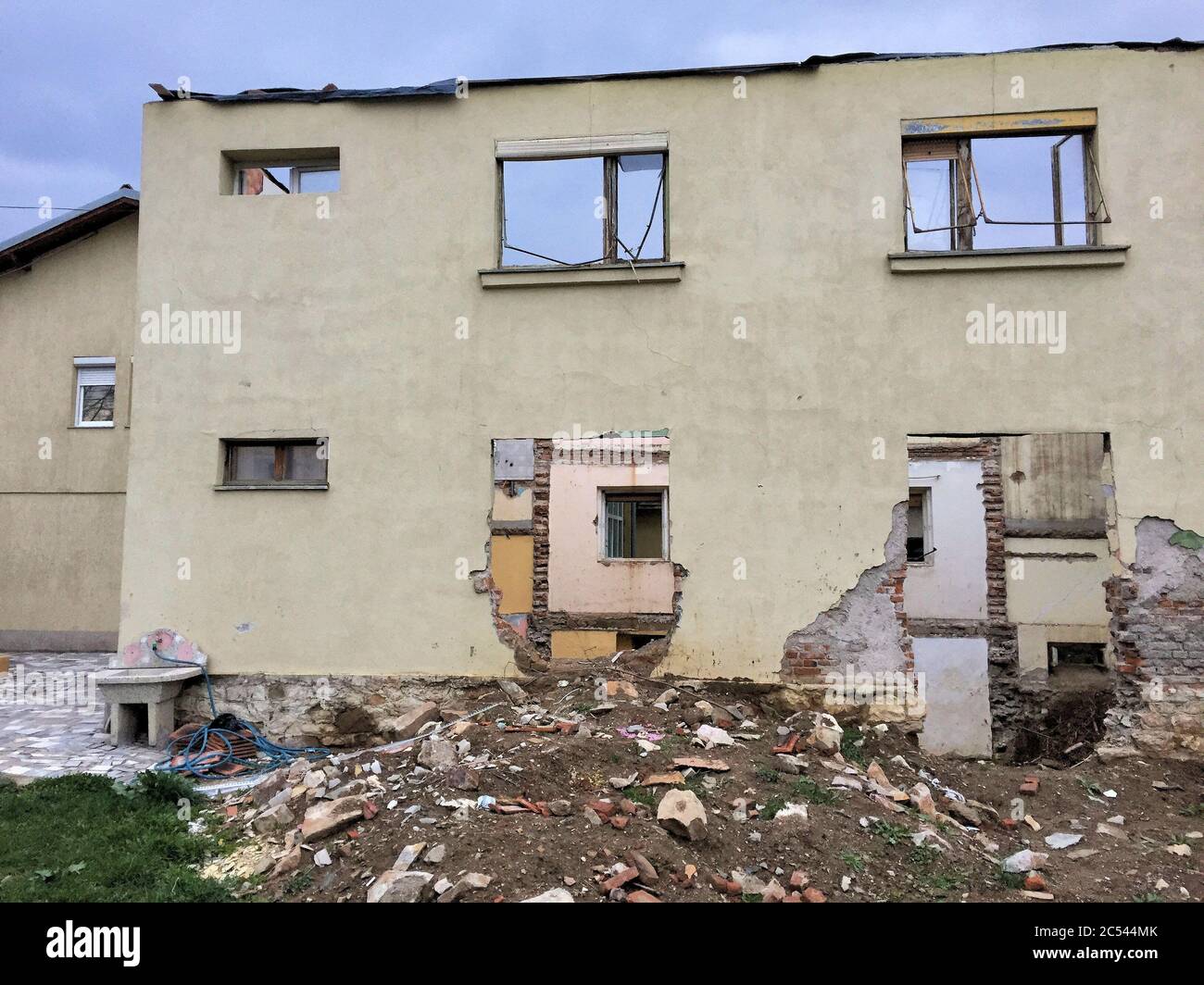 Destroyed kosovo village hi-res stock photography and images - Alamy