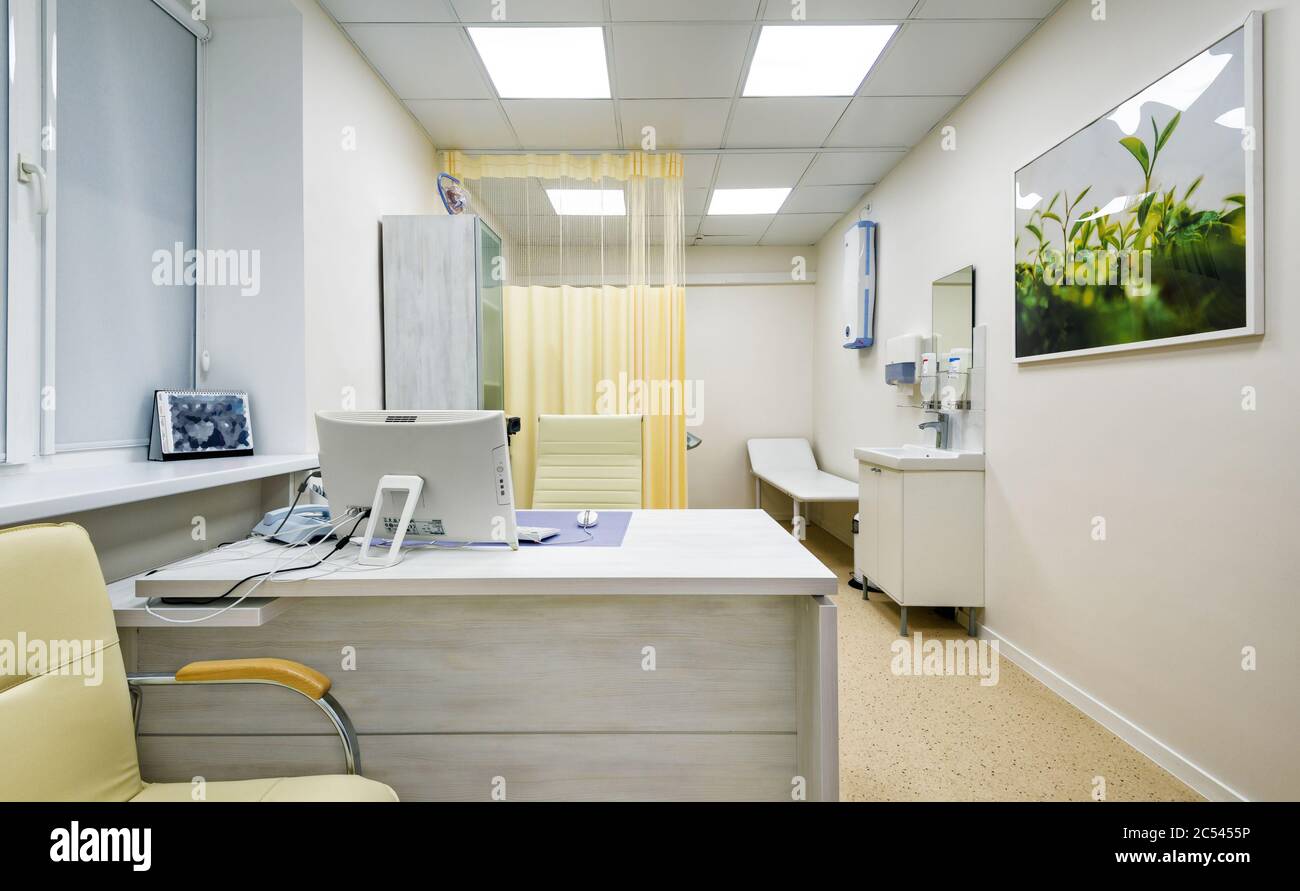 Doctor desk office empty hi-res stock photography and images - Alamy