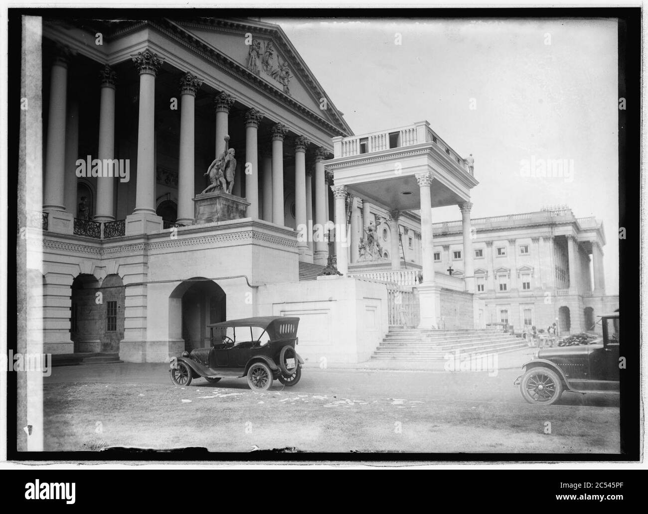 Inaugural stand hi-res stock photography and images - Alamy