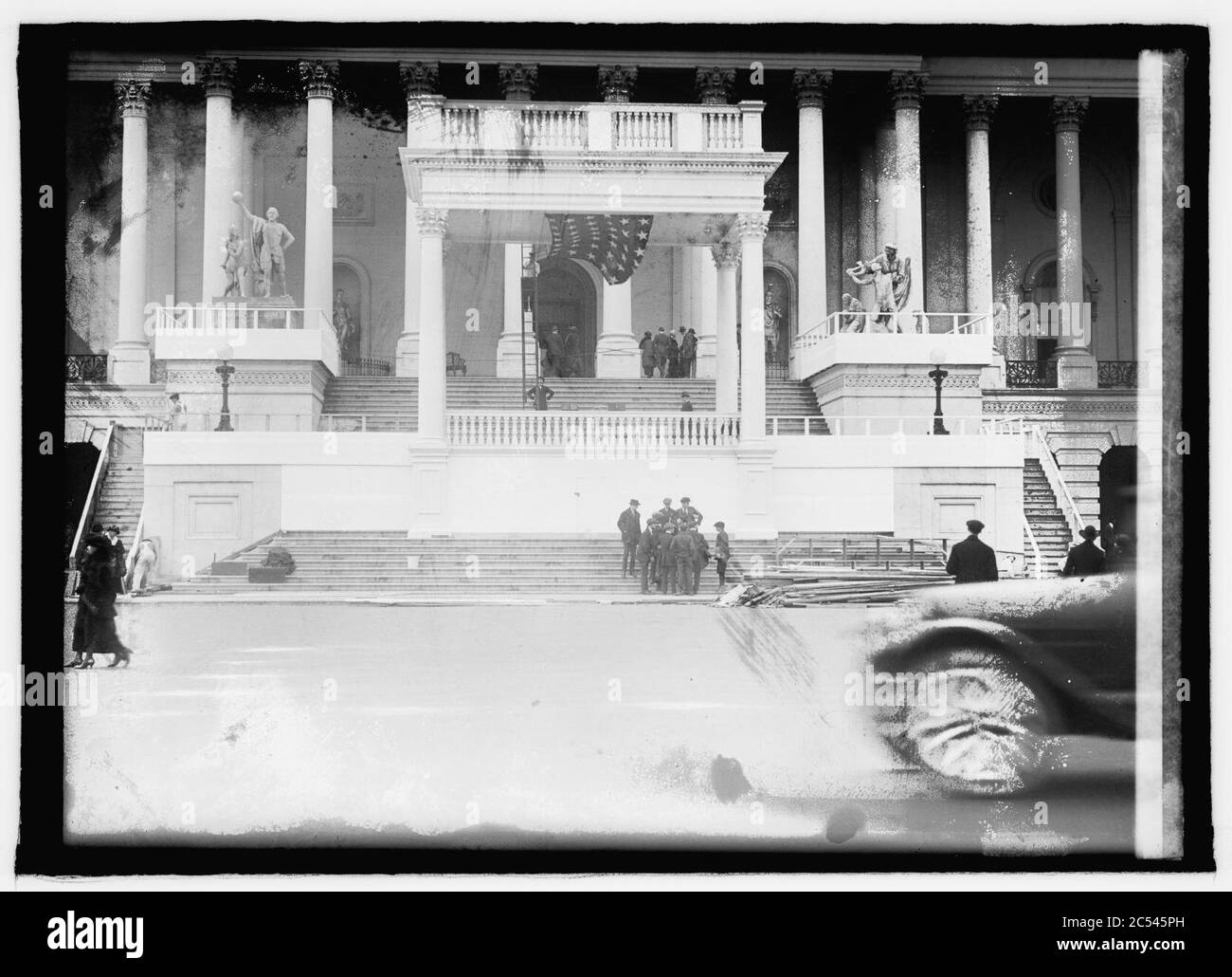 Inaugural stands hi-res stock photography and images - Alamy