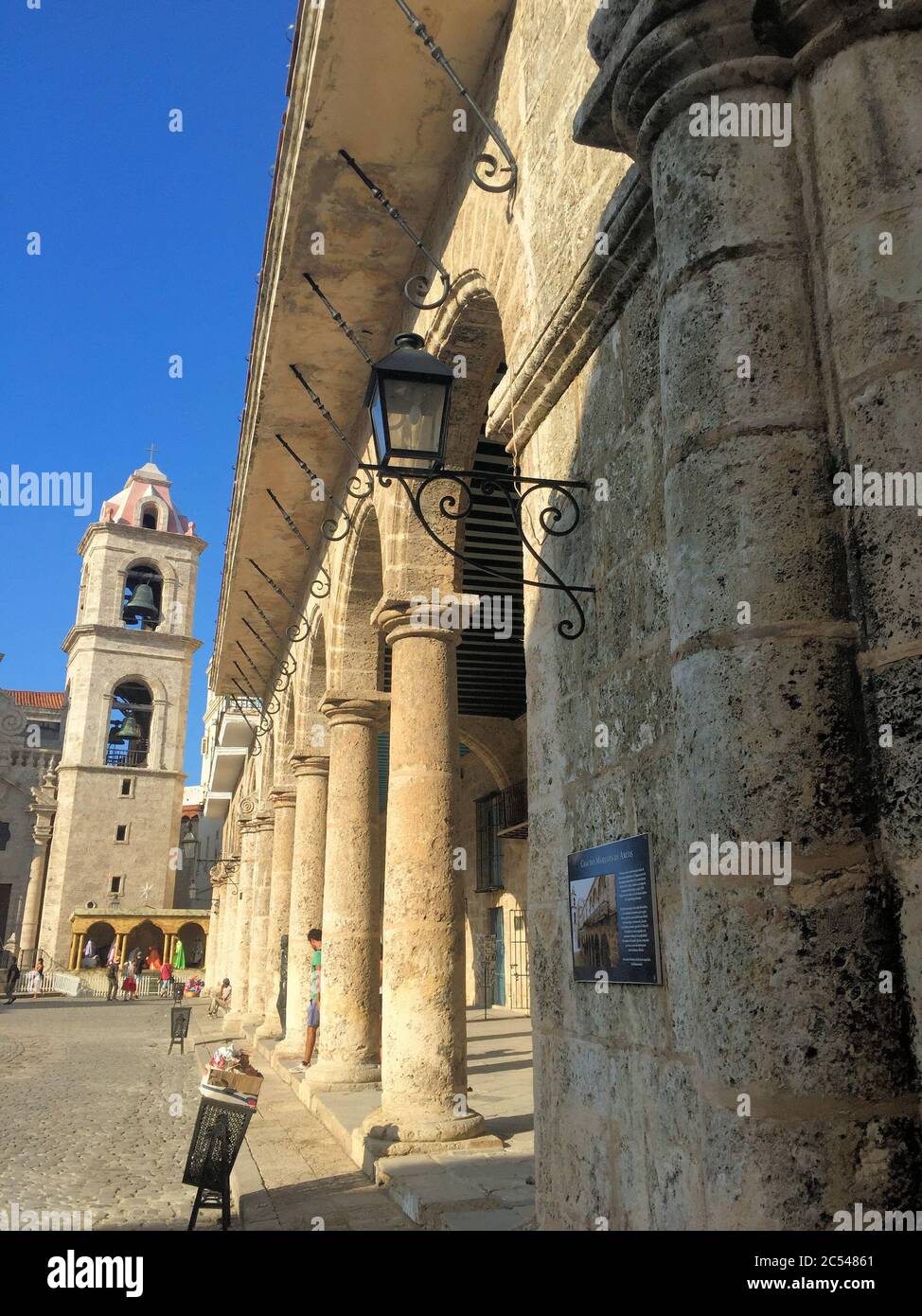Havana vibes hi-res stock photography and images - Alamy