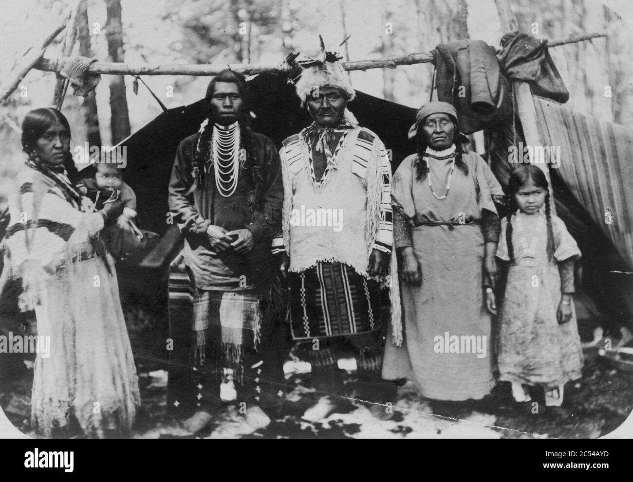 Indian Joe and family Stock Photo - Alamy
