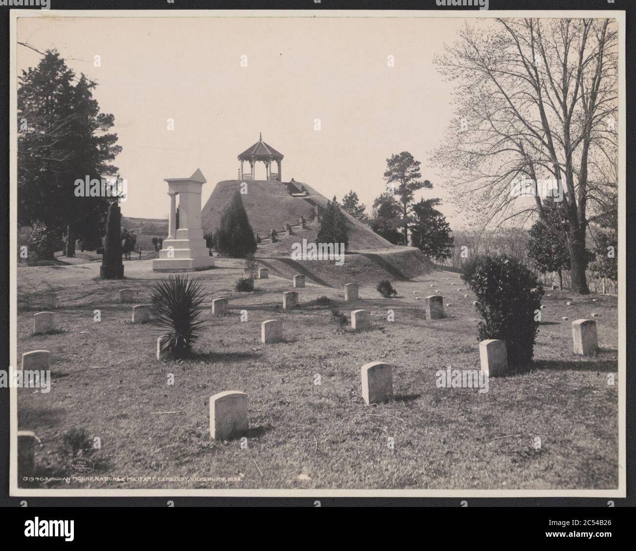 Indian mound, National Military Cemetery, Vicksburg, Miss Stock Photo ...