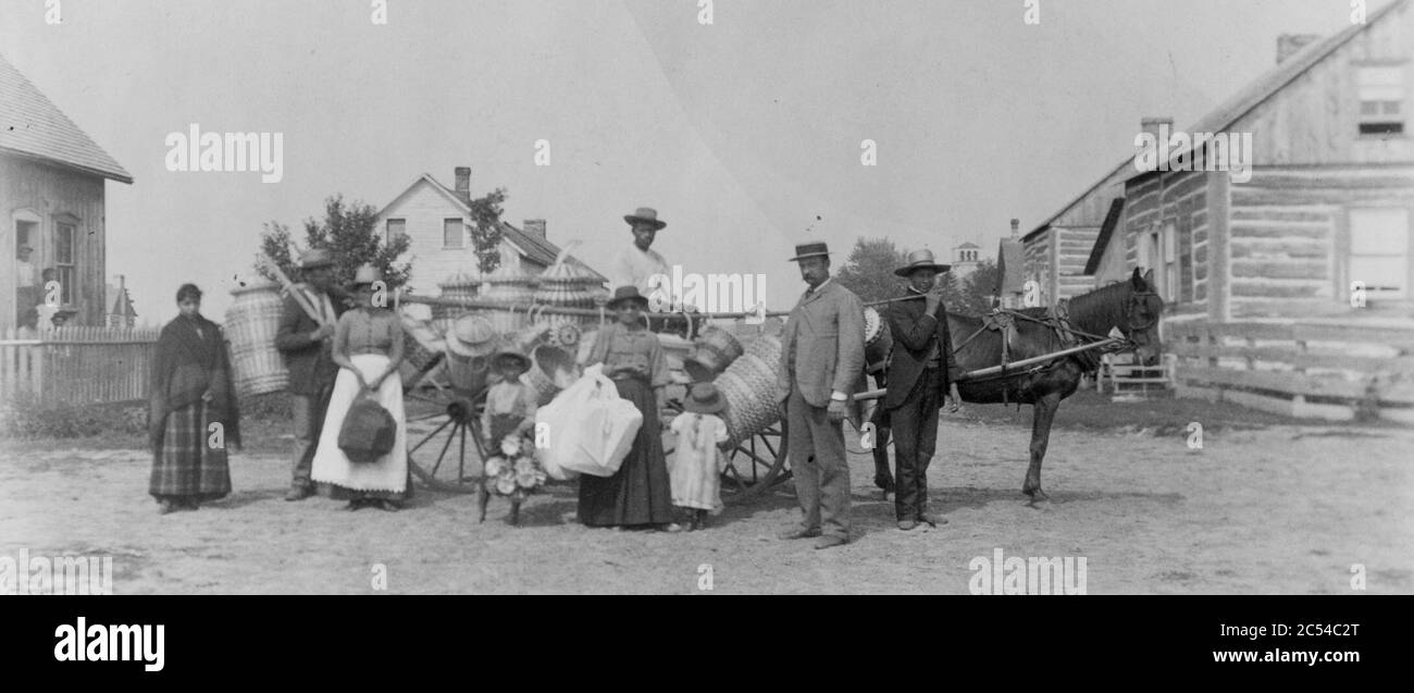 Trading with indians hi-res stock photography and images - Alamy