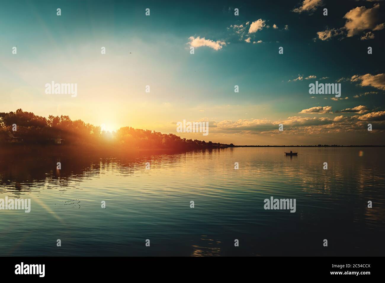 Riverscape sun sunset hi-res stock photography and images - Alamy