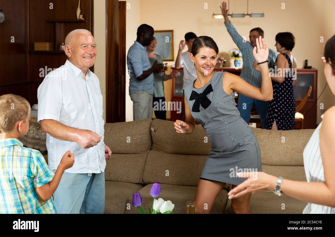 Elderly mother and daughter music hi-res stock photography and images - Alamy