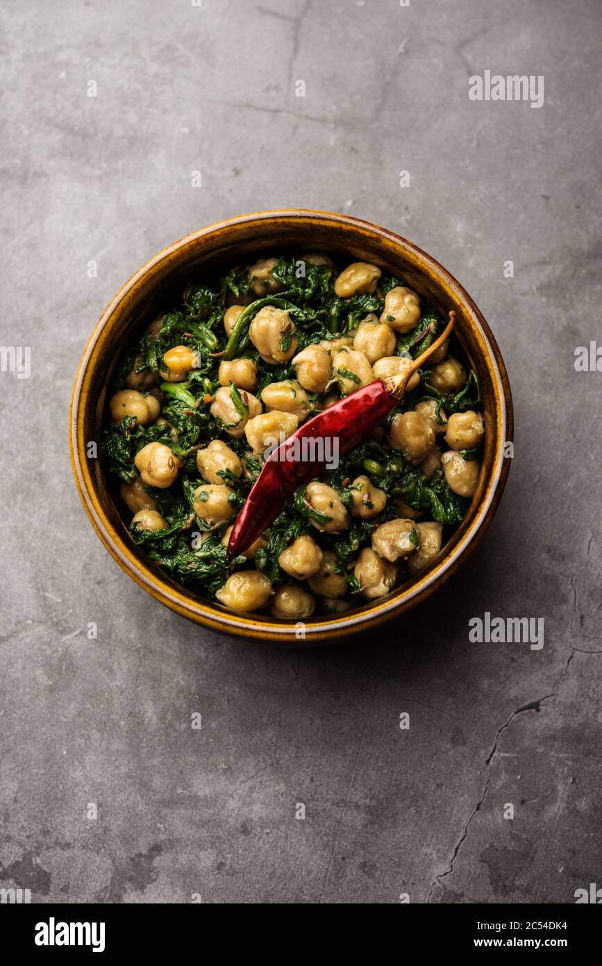 Palak Chana Sukhi Sabzi or Spinach Chickpea Dry recipe Stock Photo - Alamy