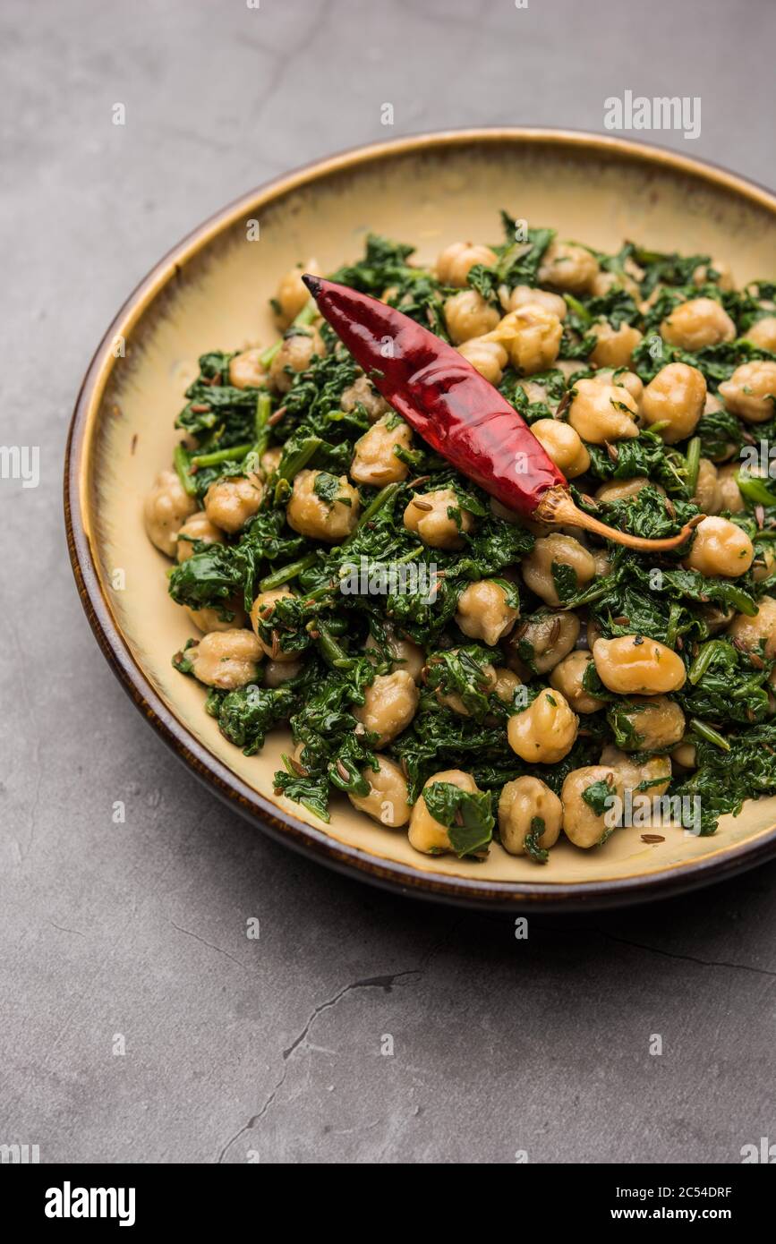 Palak sabzi hi-res stock photography and images - Alamy