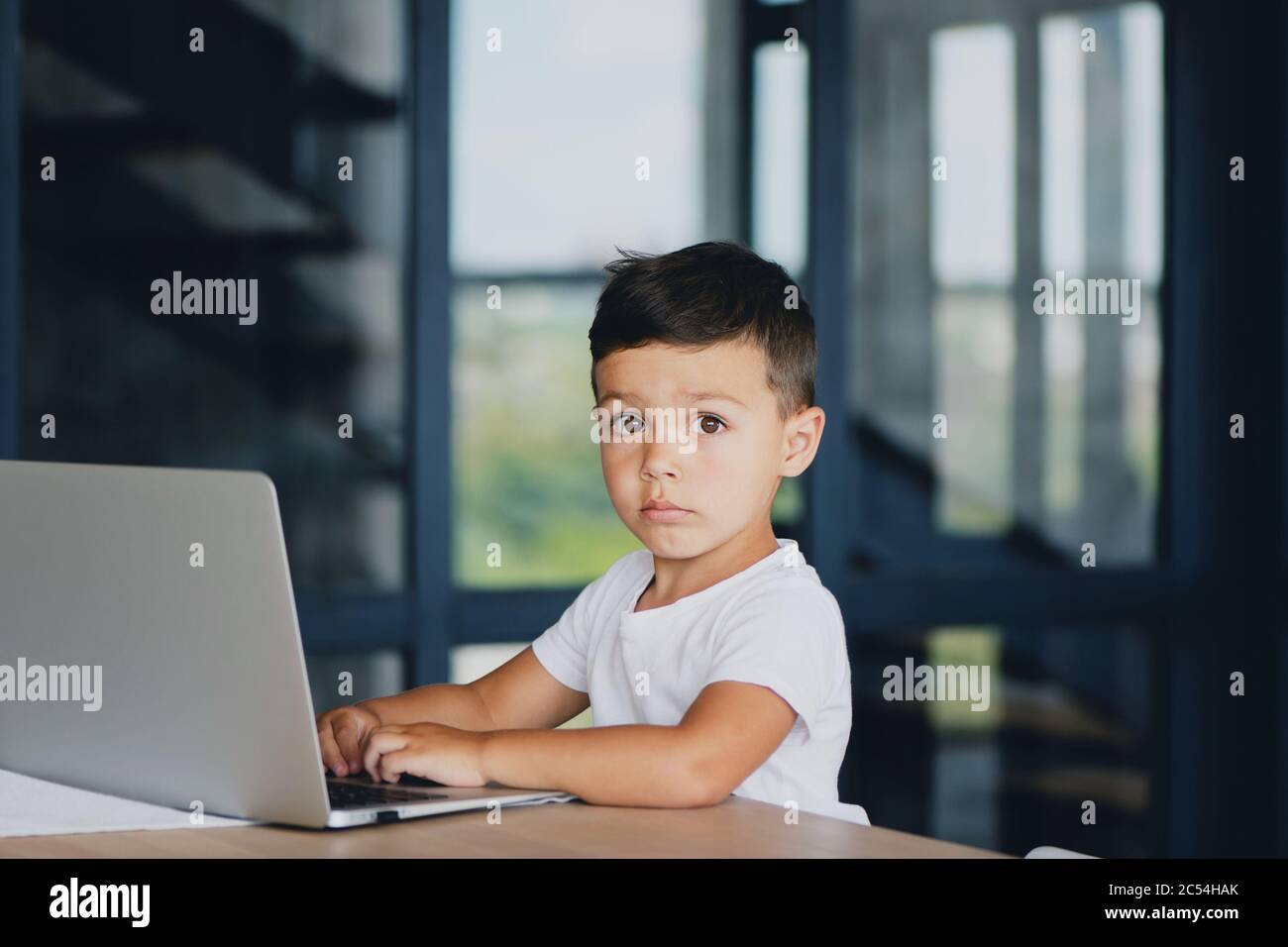 Child computer typing hi-res stock photography and images - Alamy