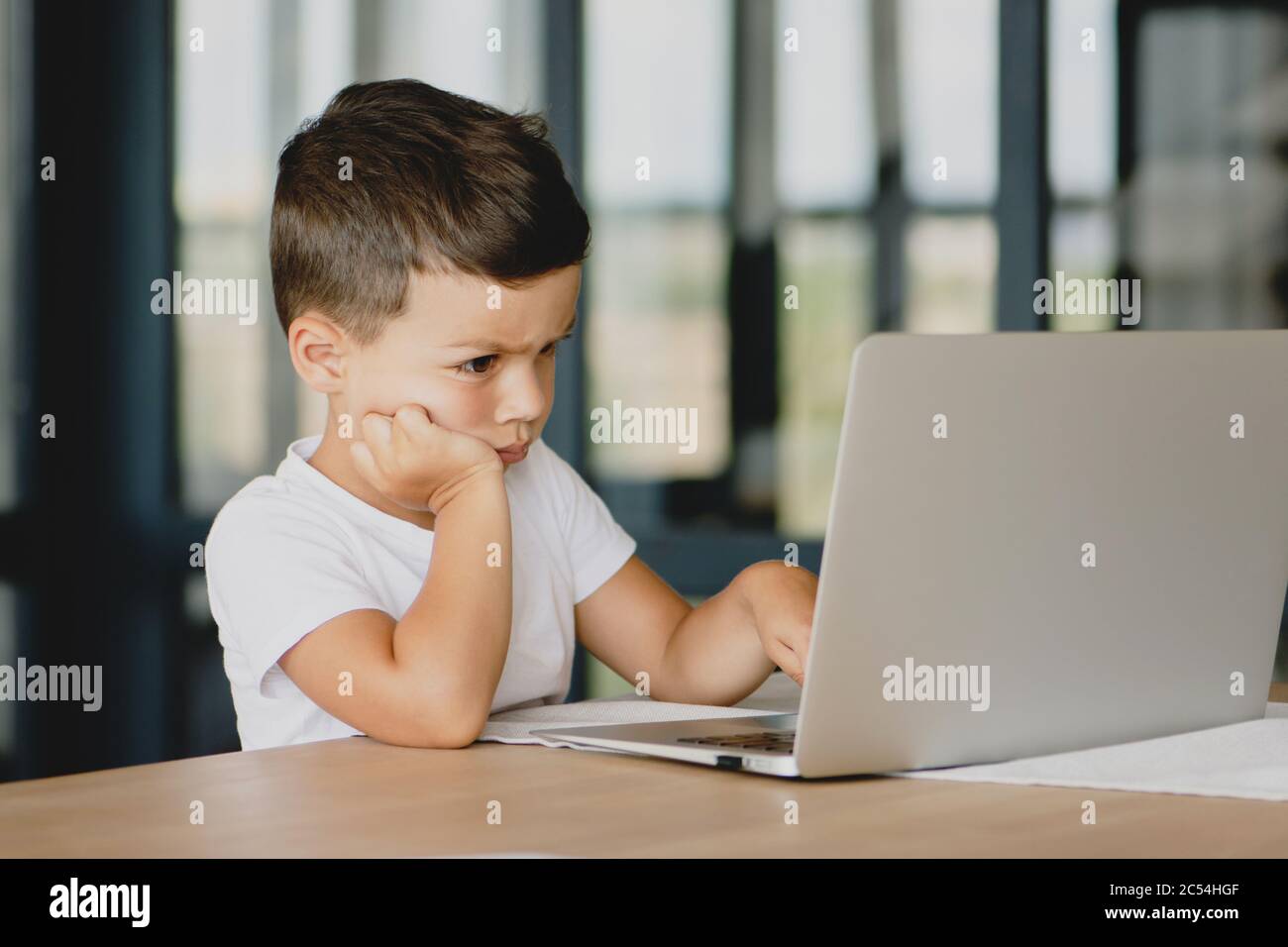 At home typing hi-res stock photography and images - Alamy