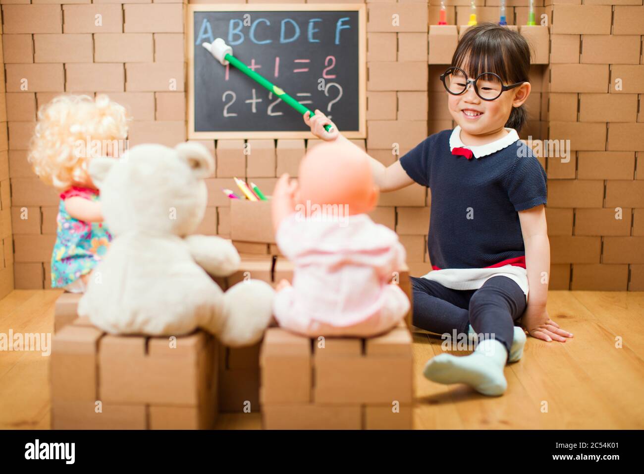 Classroom playing pretend at school hi-res stock photography and images ...