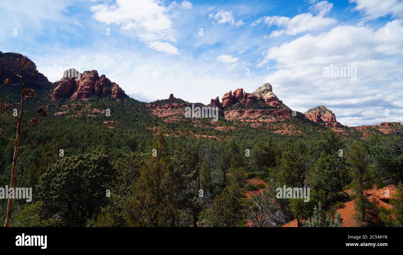 Red mountain pass hi-res stock photography and images - Alamy
