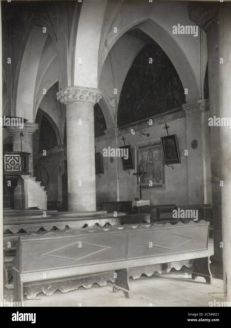 Inneres der Kirche in Folina Stock Photo - Alamy