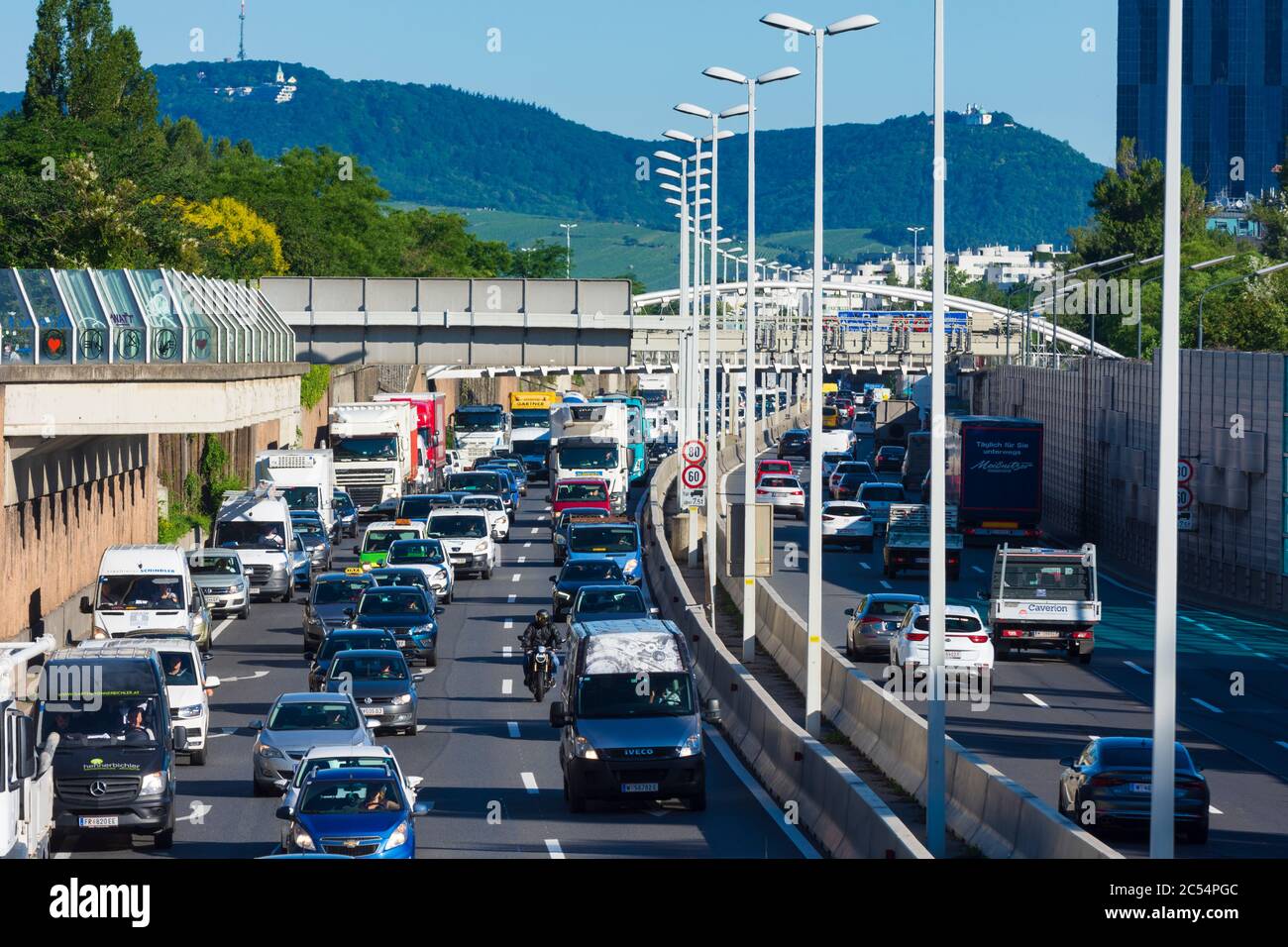 Wien, Vienna: freeway A22 Donauuferautobahn, mountain Kahlenberg, DC ...