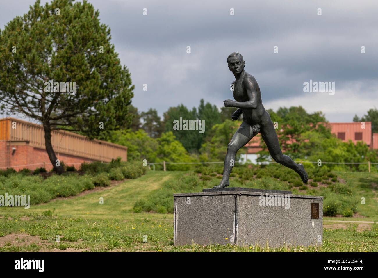 "Paavo Nurmi" was a famous Finnish long-distance runner. His statue is ...