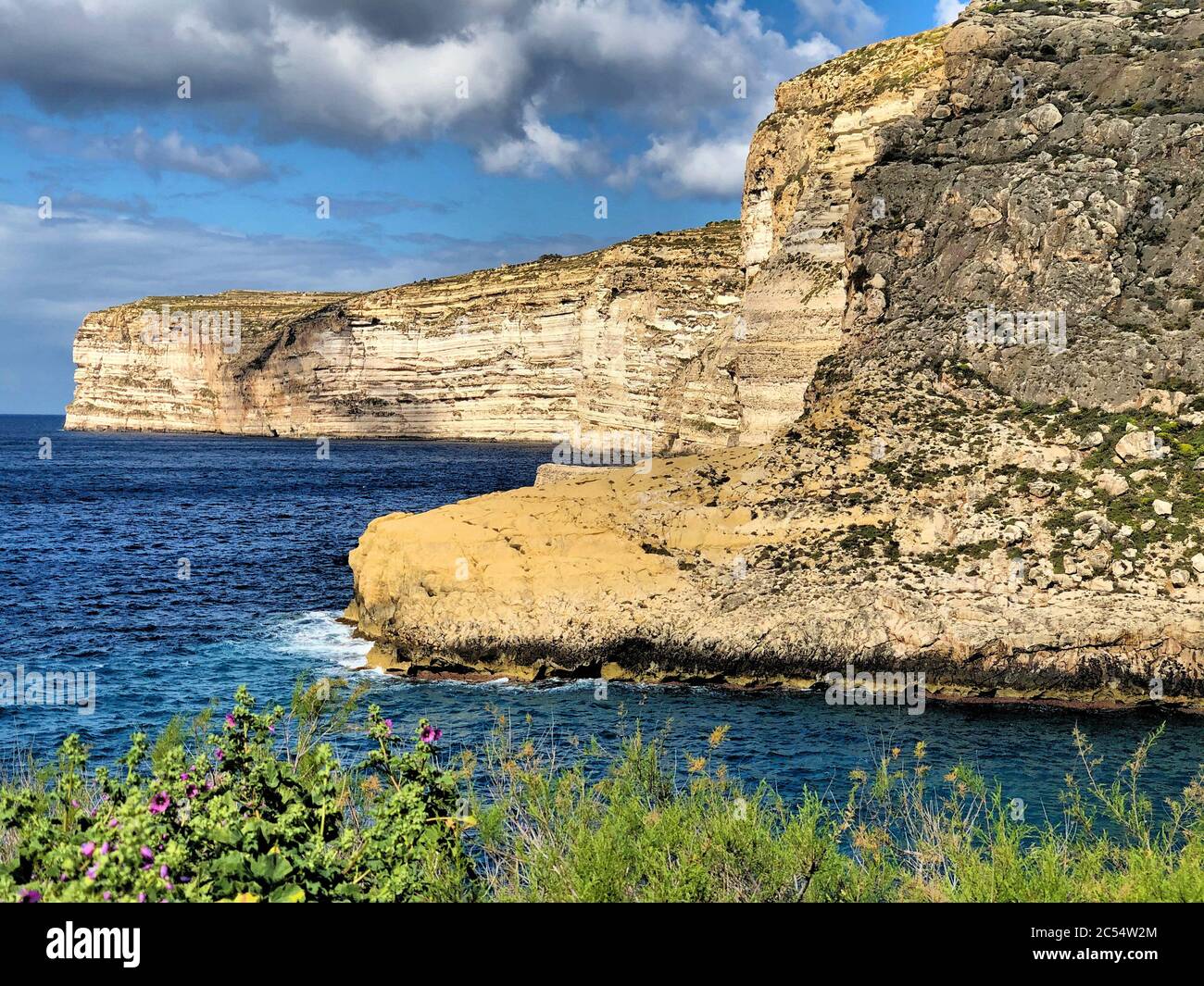 Rock cliff ocean gozo malta hi-res stock photography and images - Alamy