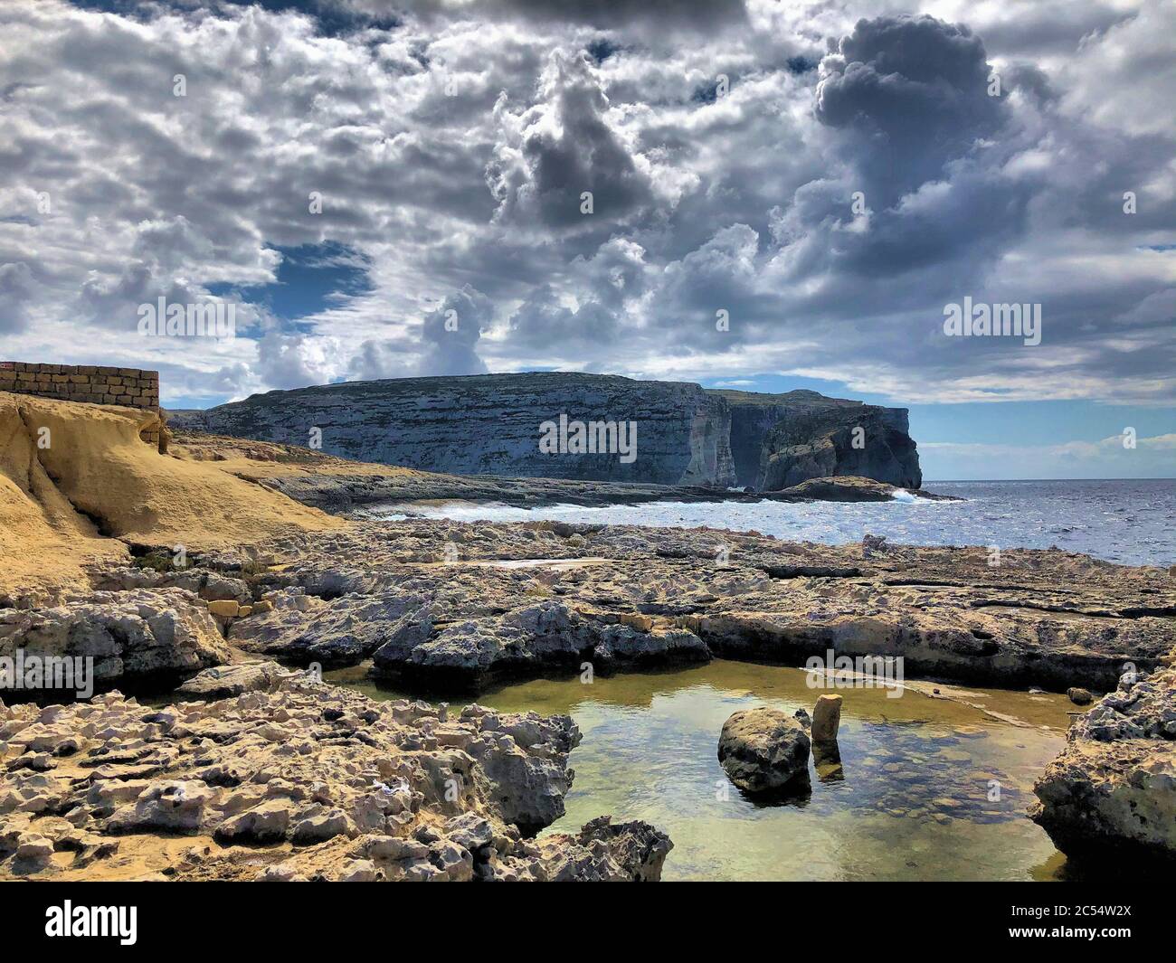 Rock cliff ocean gozo malta hi-res stock photography and images - Alamy