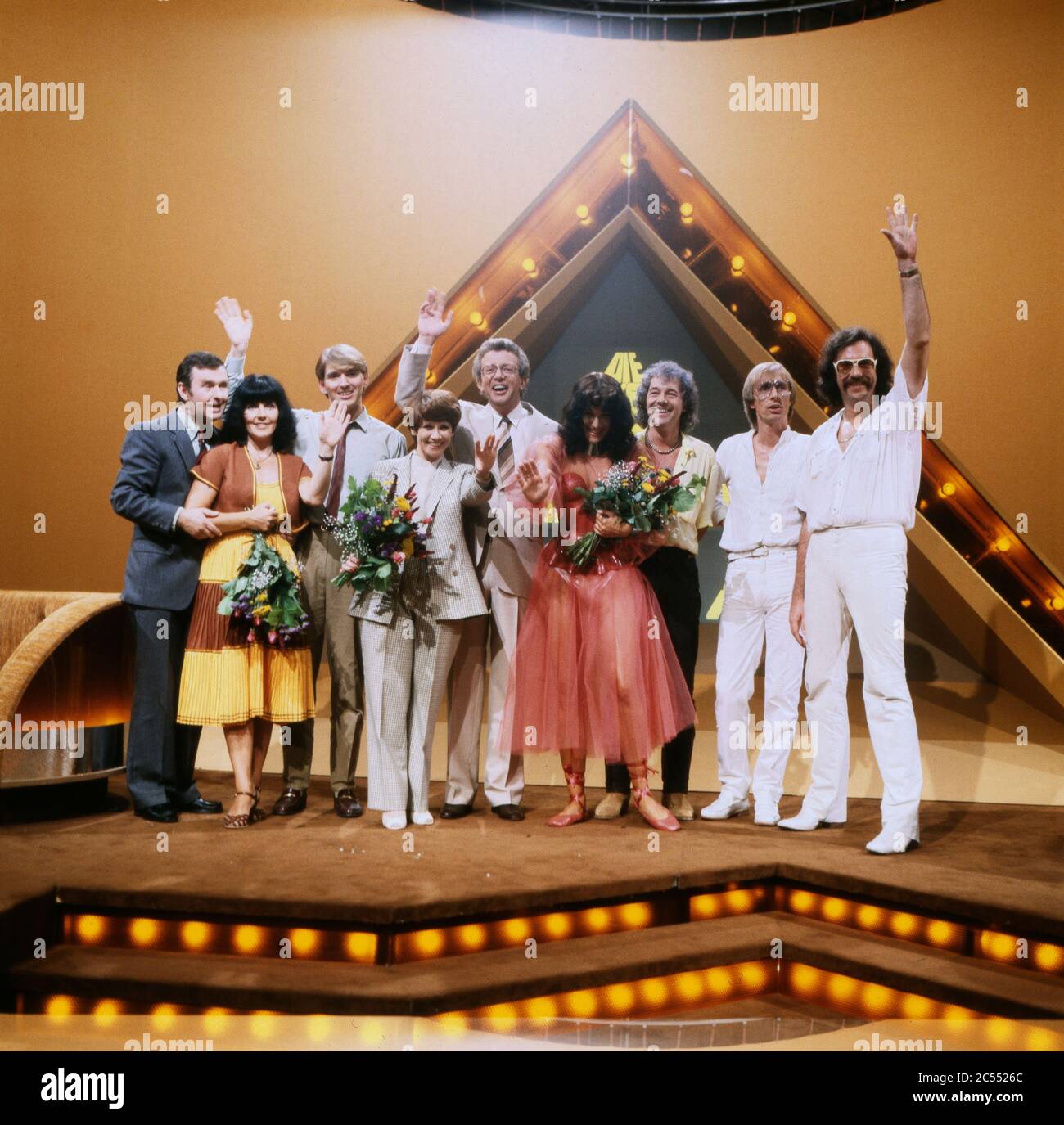Ernst Hilbich, Renate Hahn, Lotti Krekel, Klaus Peter Hehr und die Band ...