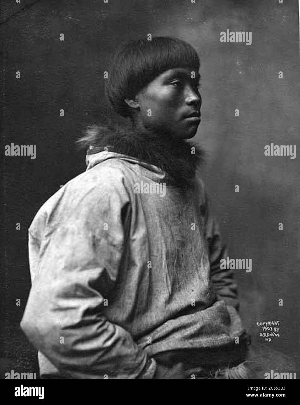 Inuit man dressed in a fur lined parka Alaska 1903 (AL+CA 2366 Stock ...
